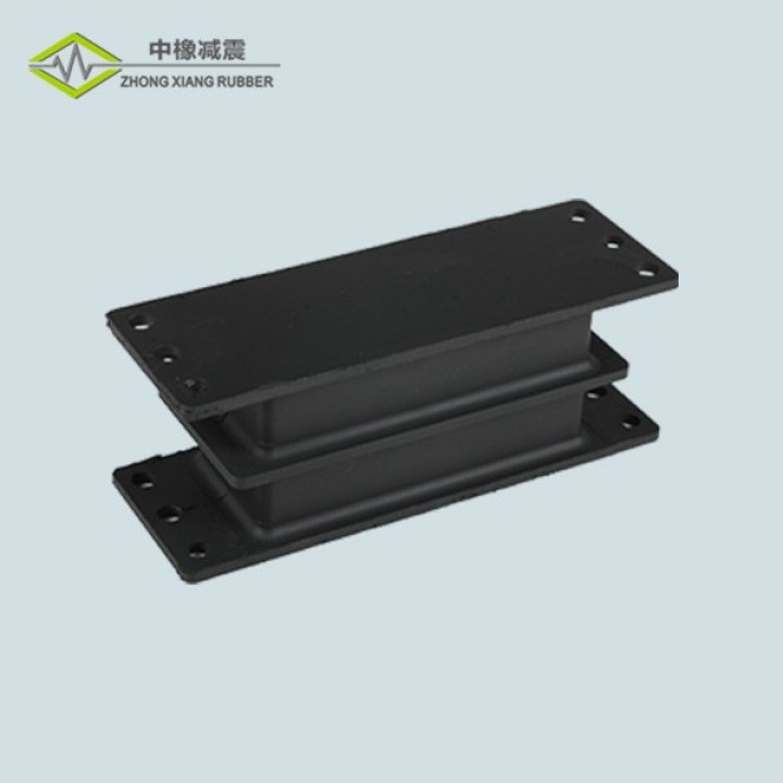Sandwich mounts-TEE